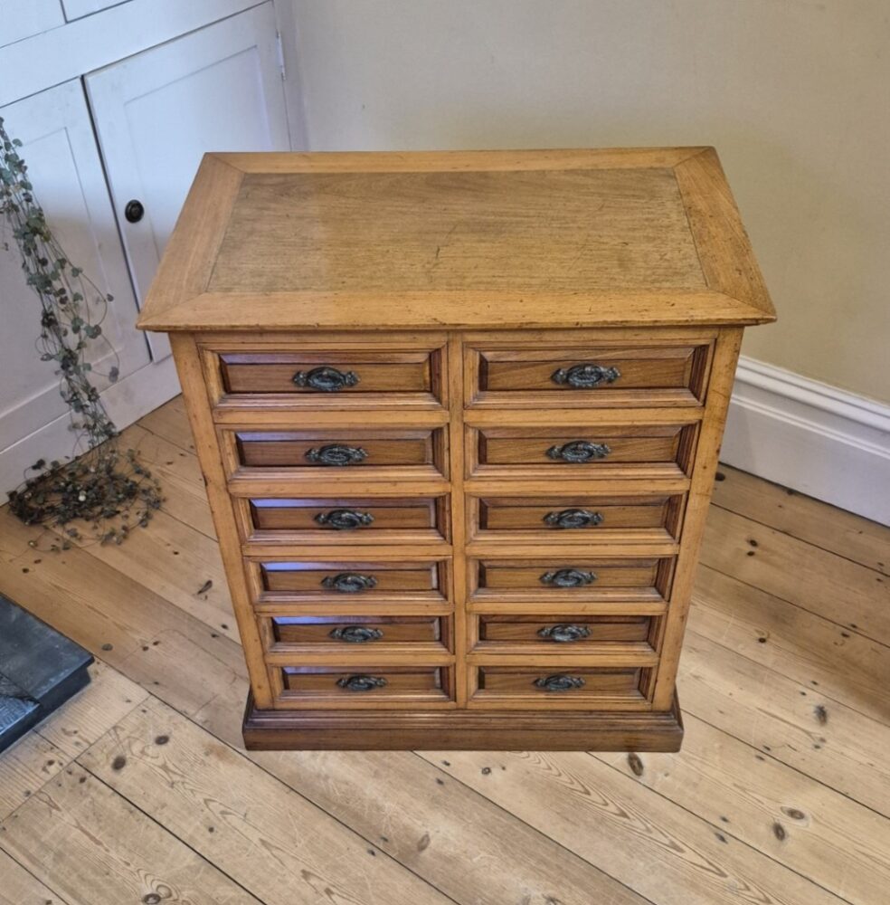 Late 19th Century walnut & mahogany collectors chest (7) - Culvertons